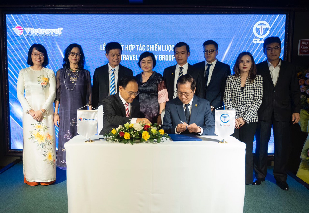 CT GROUP AND VIETRAVEL COOPERATED TO BRING PERFECT BENEFITS FOR ...