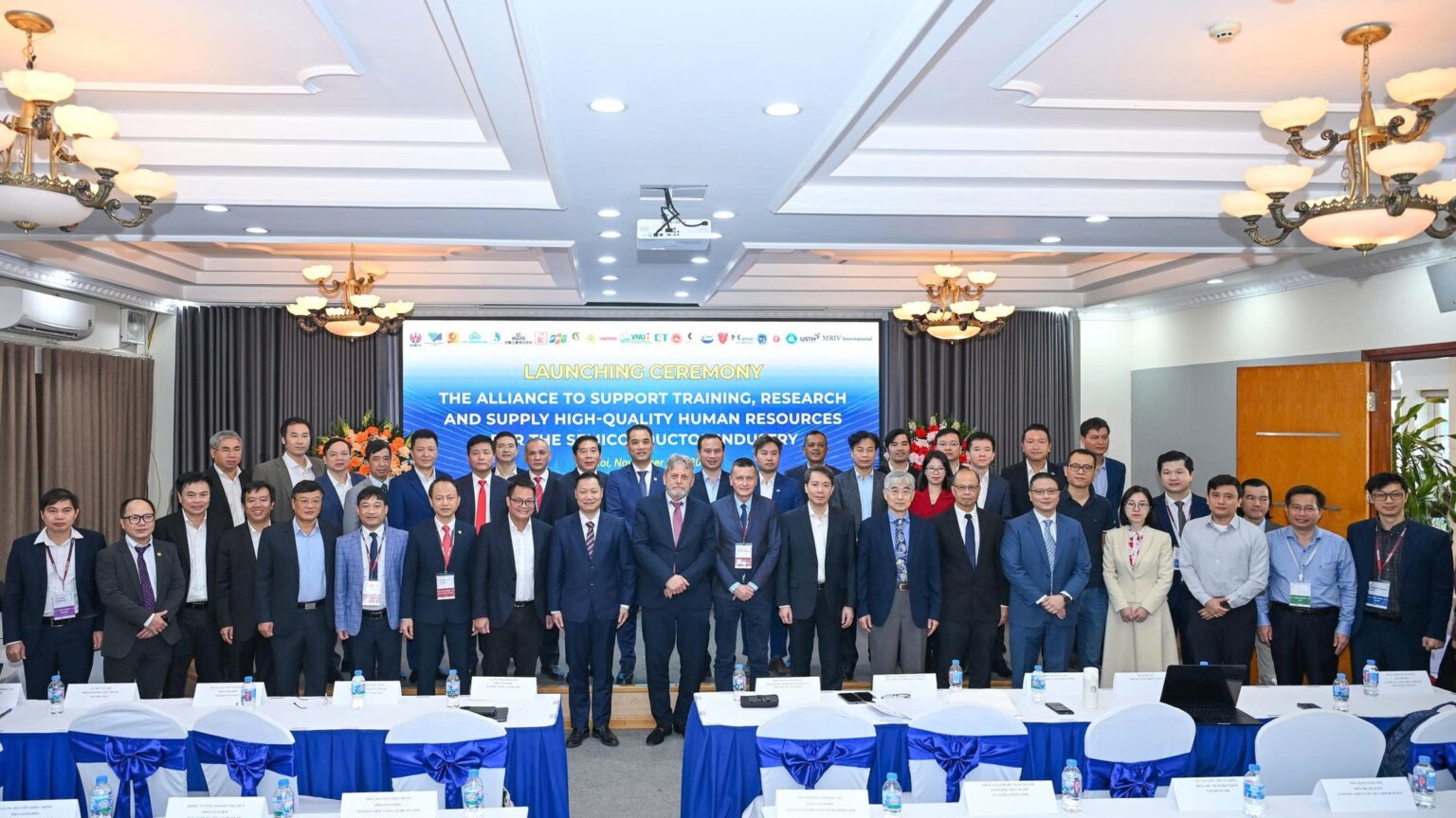 CT SEMICONDUCTOR CHÍNH THỨC GIA NHẬP LIÊN MINH BÁN DẪN VIỆT NAM - CT ...